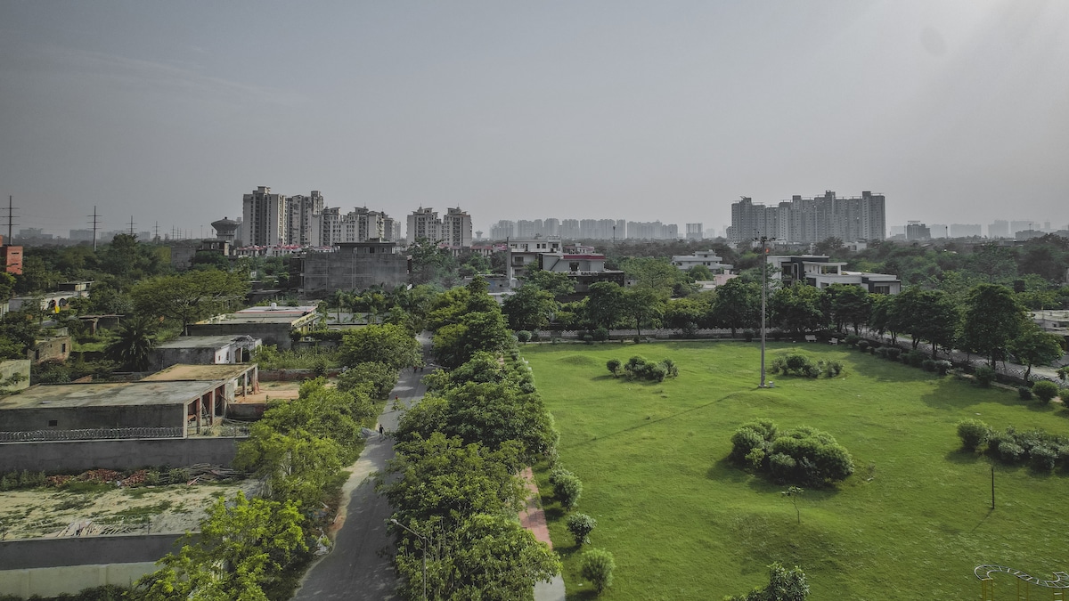 12BHK Massive Villa by Iri Homes | 10min Expo Mart - Bungalows for Rent ...