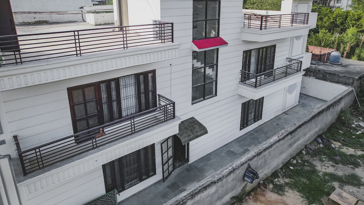 12BHK Massive Villa by Iri Homes | 10min Expo Mart - Bungalows for Rent ...