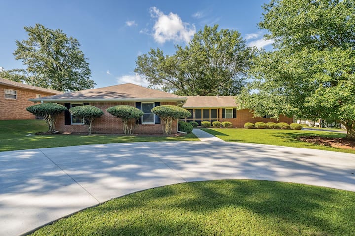 Ellsworth-newly Remodeled 5br - Fort Smith, AR