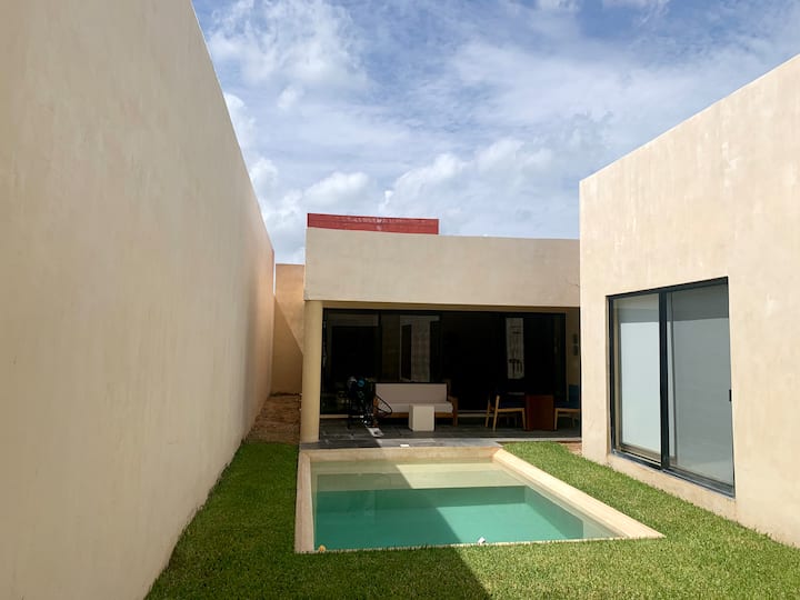 Casa De La Escritora: Tranquilo Refugio En Conkal - Yucatan