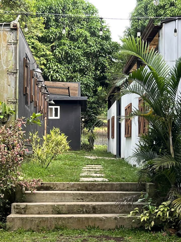 Au Clair De Lune Tagaytay - Tagaytay