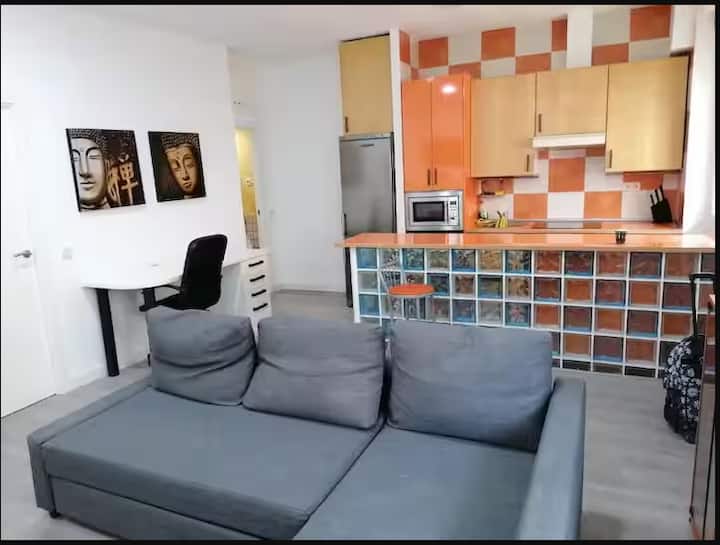 Bonito Y Colorido Apartamento Familiar En Madrid - Coslada