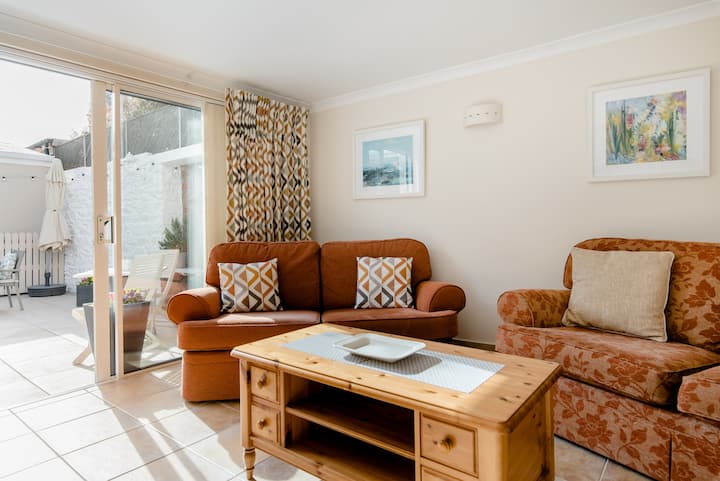 Town Centre Duplex (Double Bed And Living Room) - Skerries