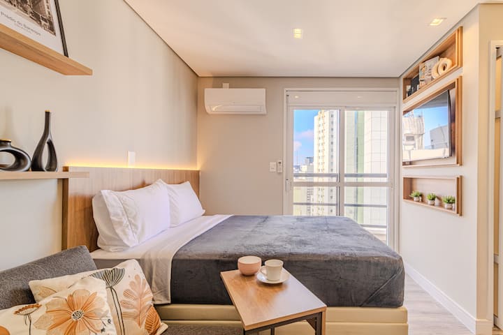 Piscina, Academia, Vaga P/ Carro, 8 Min. Do Metrô - São Paulo