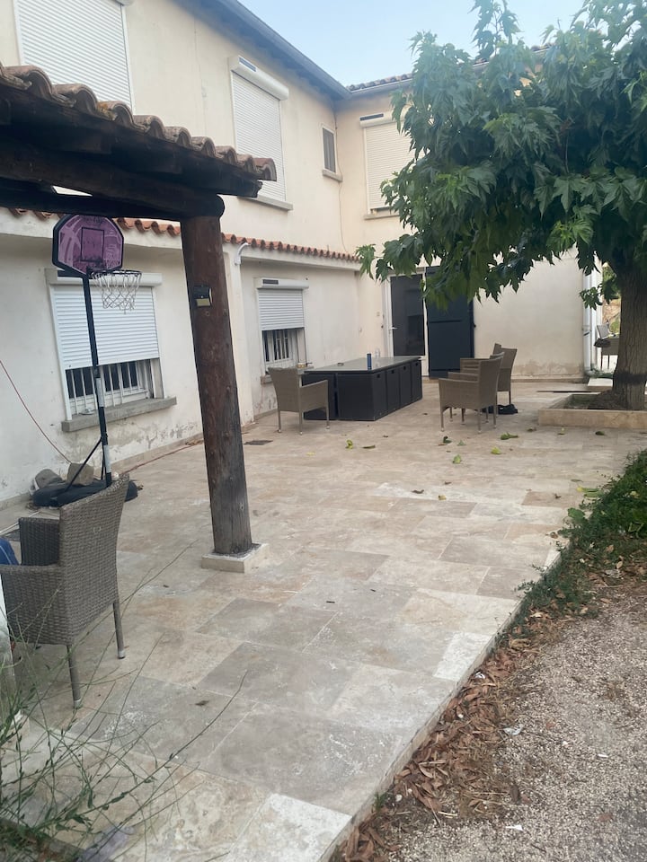 Maison Avec Portail Sécurise - Avignon