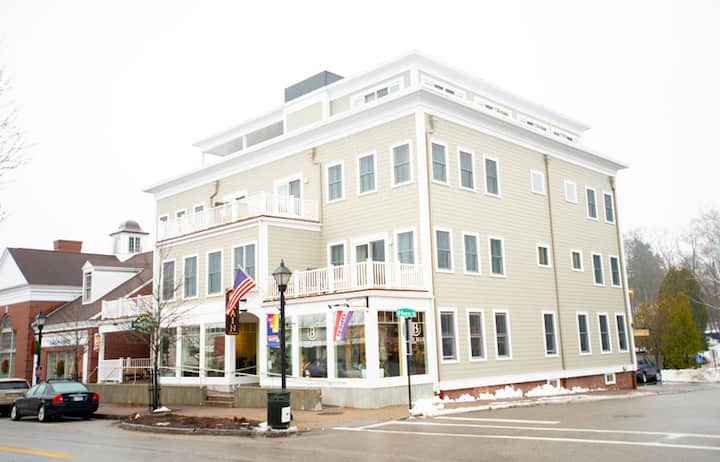 2br Deluxe Kennebunk, Maine - Kennebunk, ME