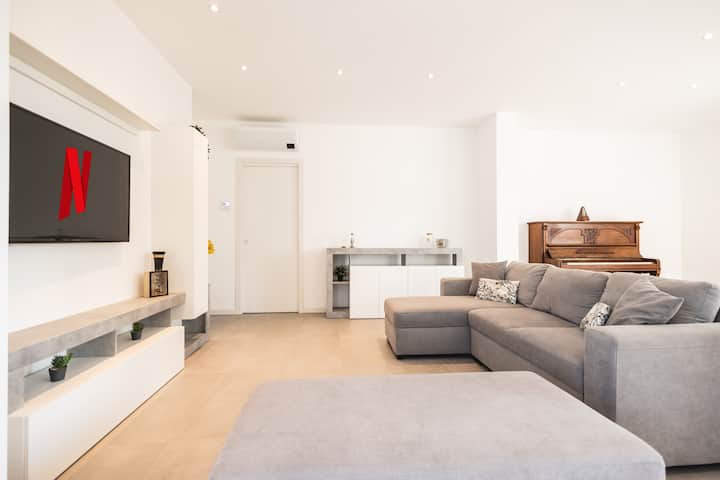 Piano House - With Parking Near The Beach - Cattolica