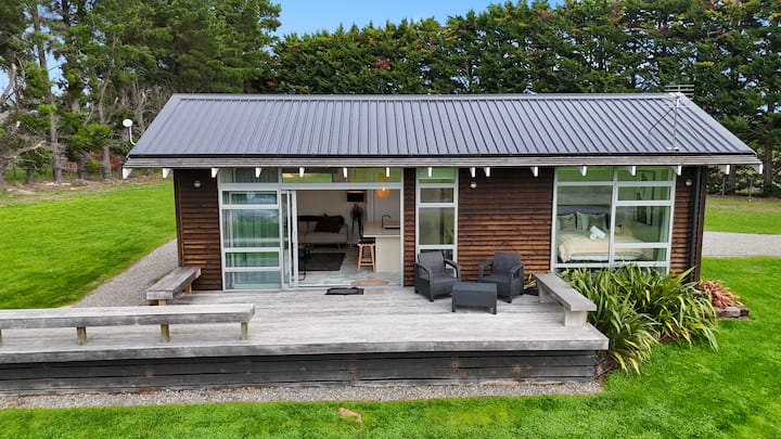 White Rock Retreat-whare Iti - Martinborough