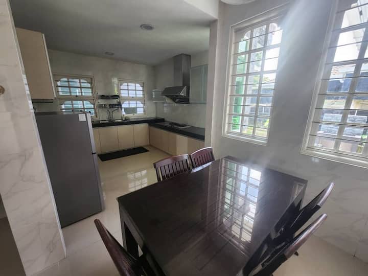 Serene Stay At Kuching - Kuching