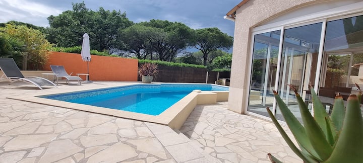 Maison De Vacances Avec Piscine - Fréjus