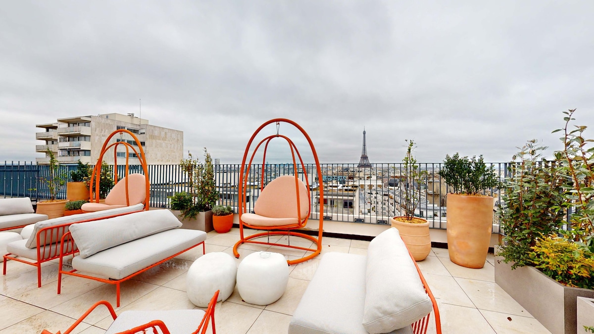 Studio-Coliving · Dachterrasse mit Blick auf den Eiffelturm · Paris ...