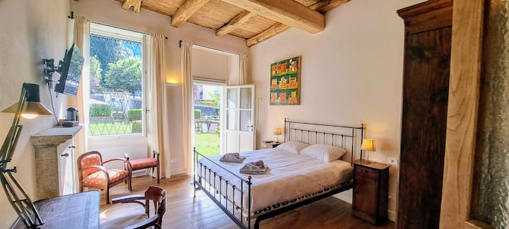 B&b Via Rinaldi - Spacious Garden-access Room - Orta San Giulio