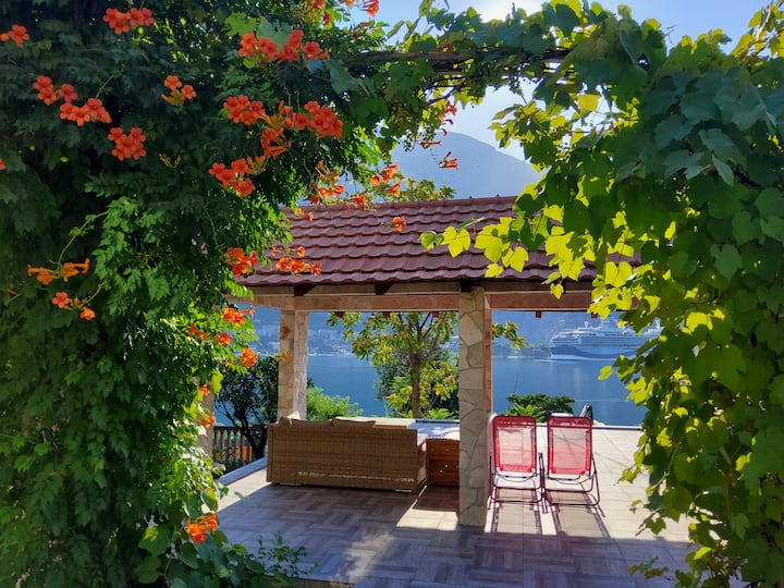 Holiday House - Kotor