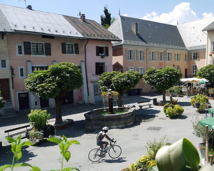 Séjour Au Cœur De La Cité Médiévale De Conflans - Albertville