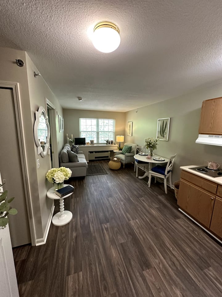 Private 55+ Unit In Senior Living Community - Farmington Hills, MI