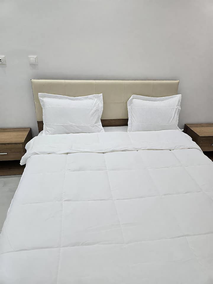 Logement Entier : Appartement F3 - Dakar