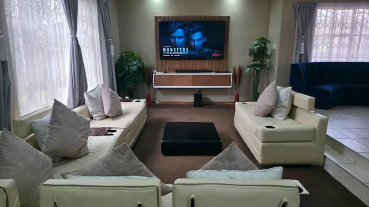 Villa On The East - Boksburg