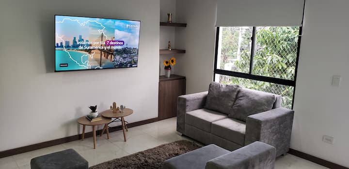 Apartamento Belén, Ubicación Increíble. Confort. - Medellín