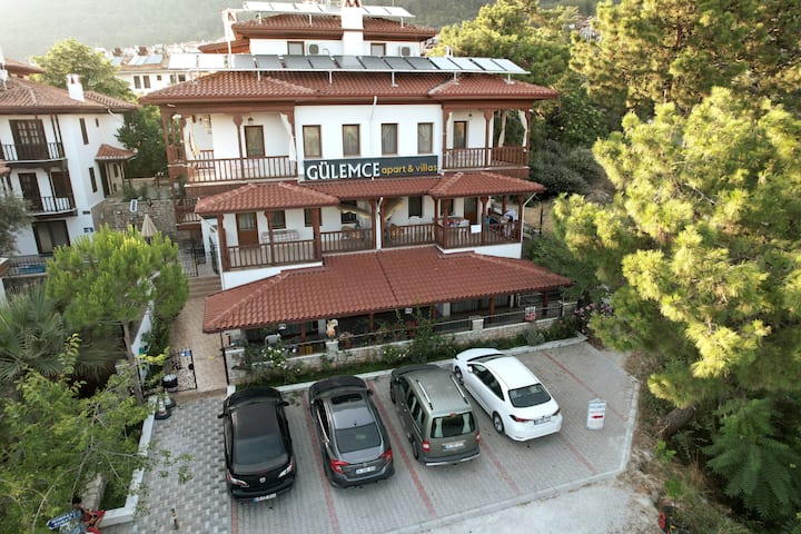 Akyaka Merkezde 1+1 Apart Daire - Akyaka