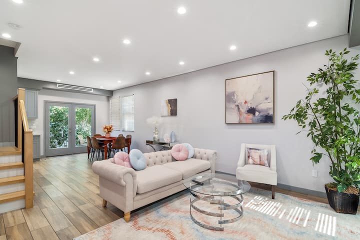 Chic Oasis In Noho | Family-friendly |Free Parking - Burbank, CA