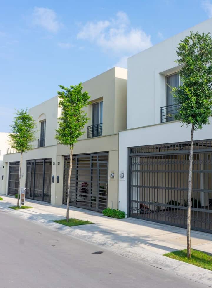 Casa En Colonia Privada, 16 Min De Aeropuerto. - Guadaloupe