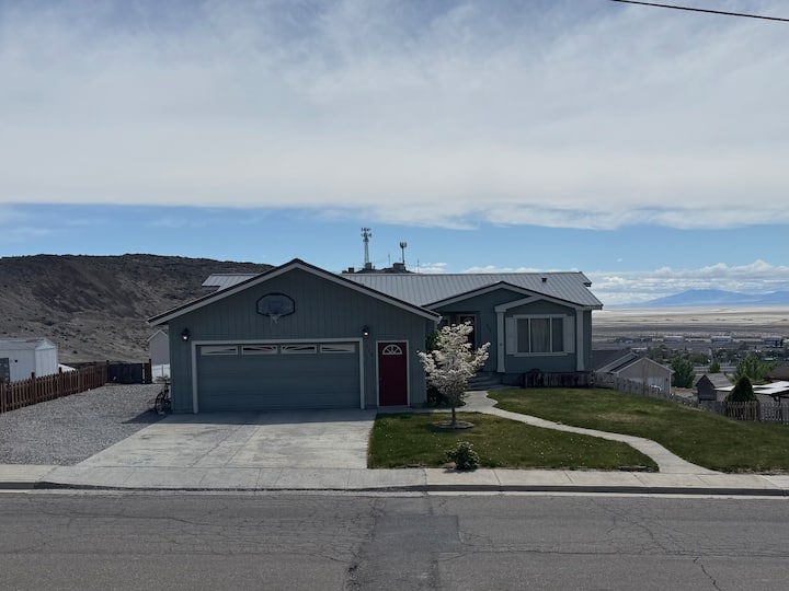 Home On The Hill - Wendover, UT