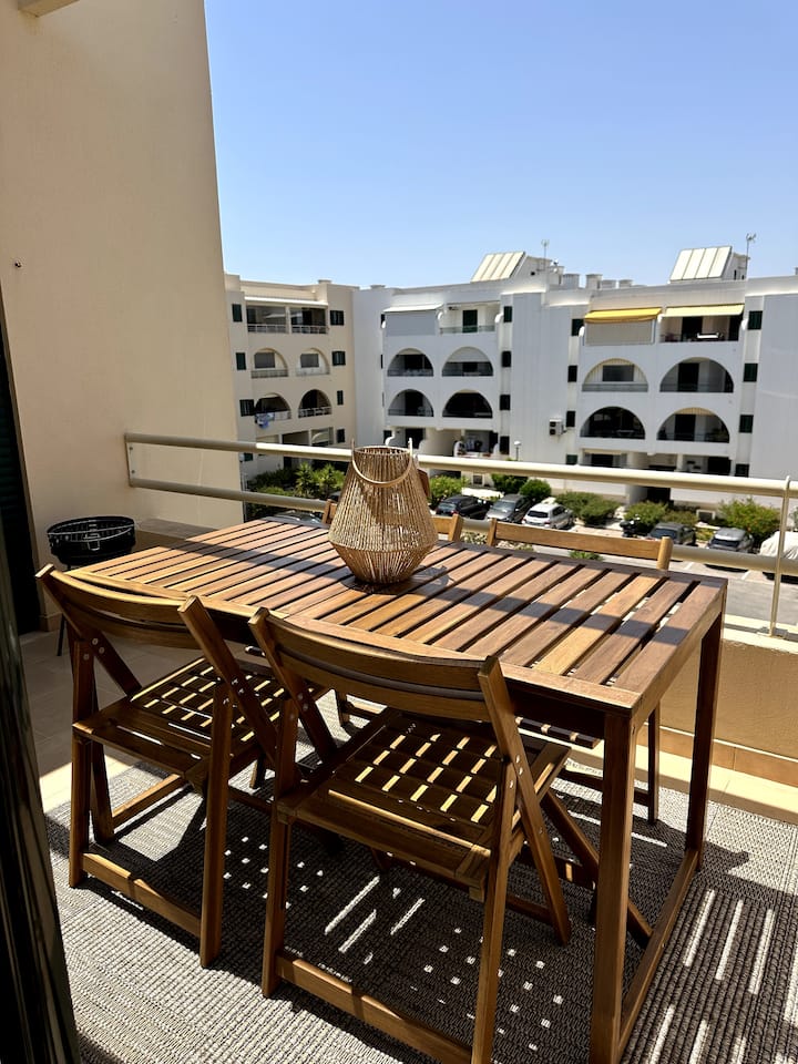 Sara's Cozy Apartment - 4 Guests - Guia