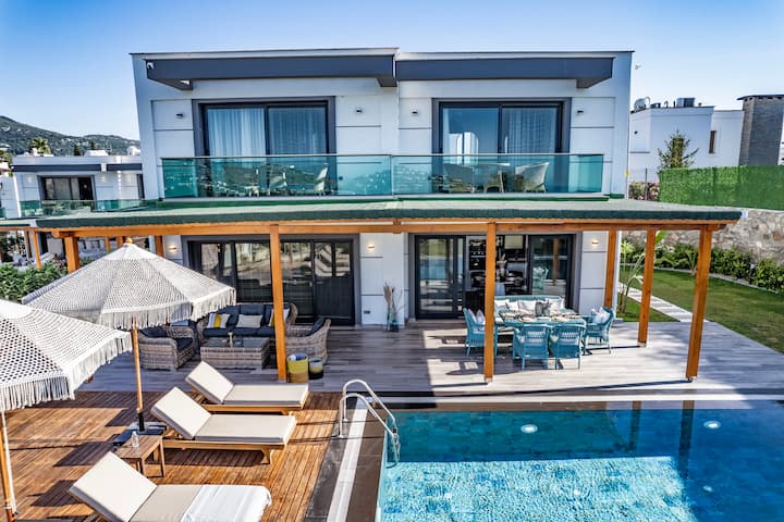 Villa With Pool And View In Bodrum Yalikavak - Yalıkavak