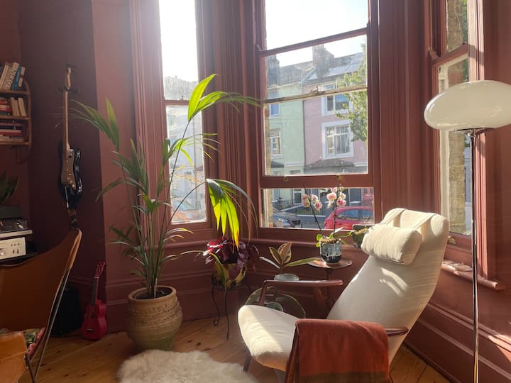 Light-filled Victorian Flat - Folkestone
