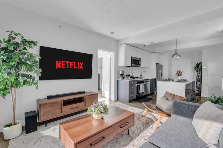 New 2br King Suite| Kensington| Ug Parking| Banff - Calgary