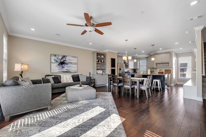 The Midtown Haven, Pets Welcome! - Tallahassee, FL