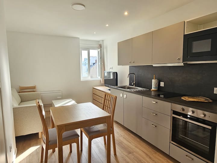 Hyper Centre/place Morny/ 2 Pièces Rénové - Deauville