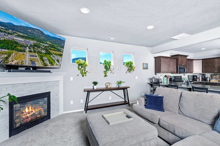 Spacious Home 10 Min From Lake - Sandpoint, ID