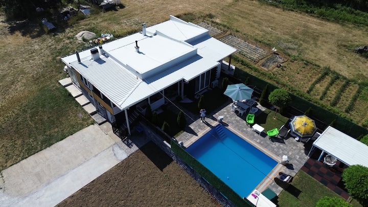 Villa Hoti: Your Private Getaway - Kosovo
