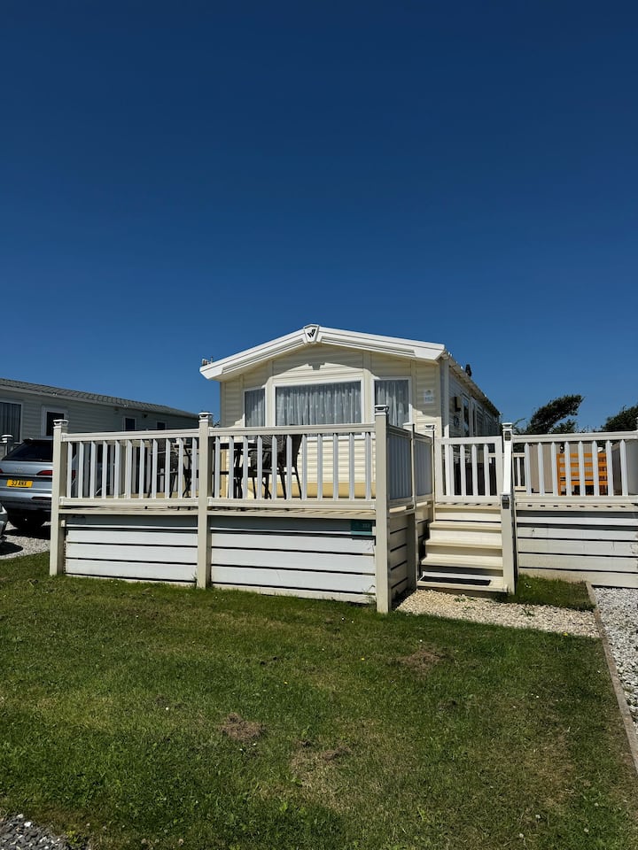 Family Caravan In Bude - Bude