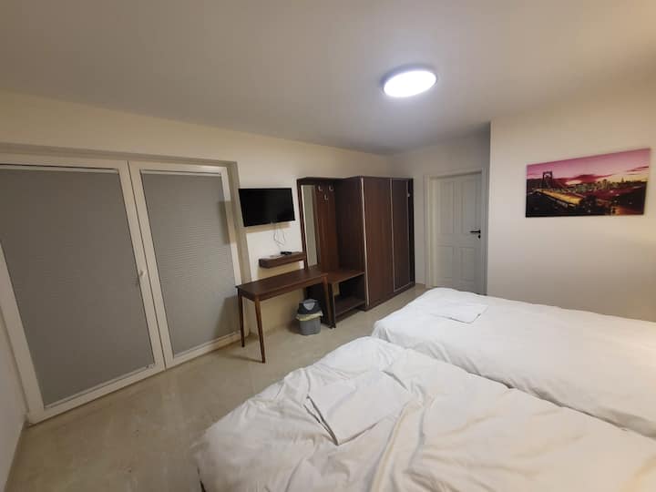 Interpension, Messenähe/monteure - Hannover