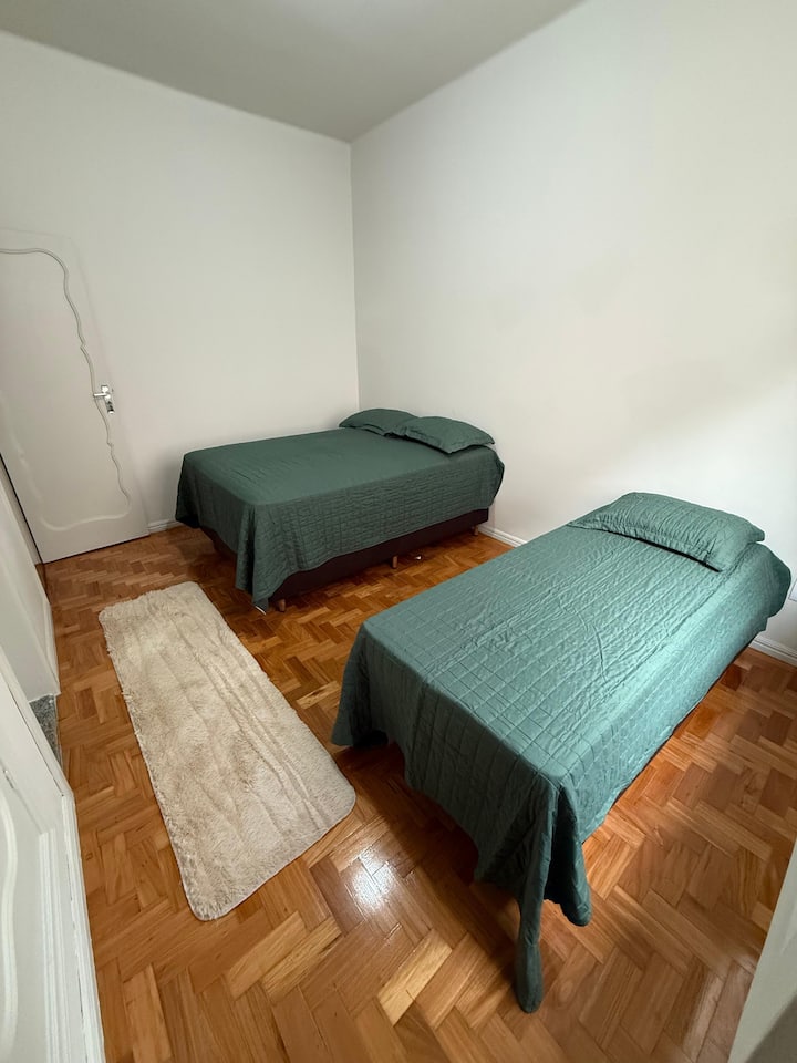 Suíte 3 - Espaçosa óTima Localização - Belo Horizonte