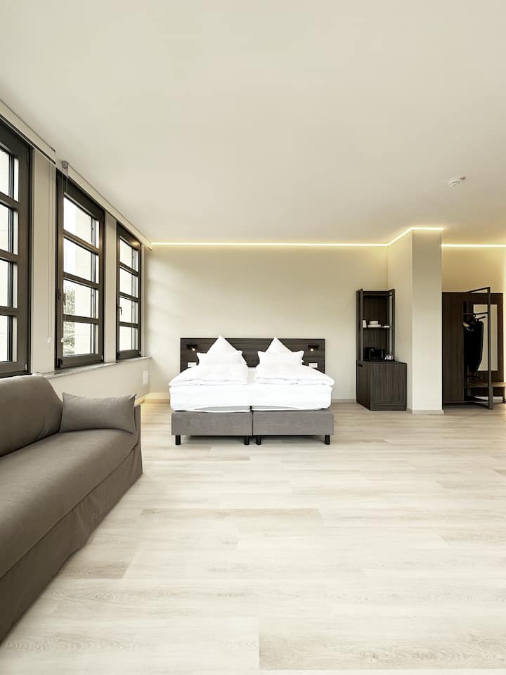 *Thetreasuryhotel* Stdtripleroom - Neuss
