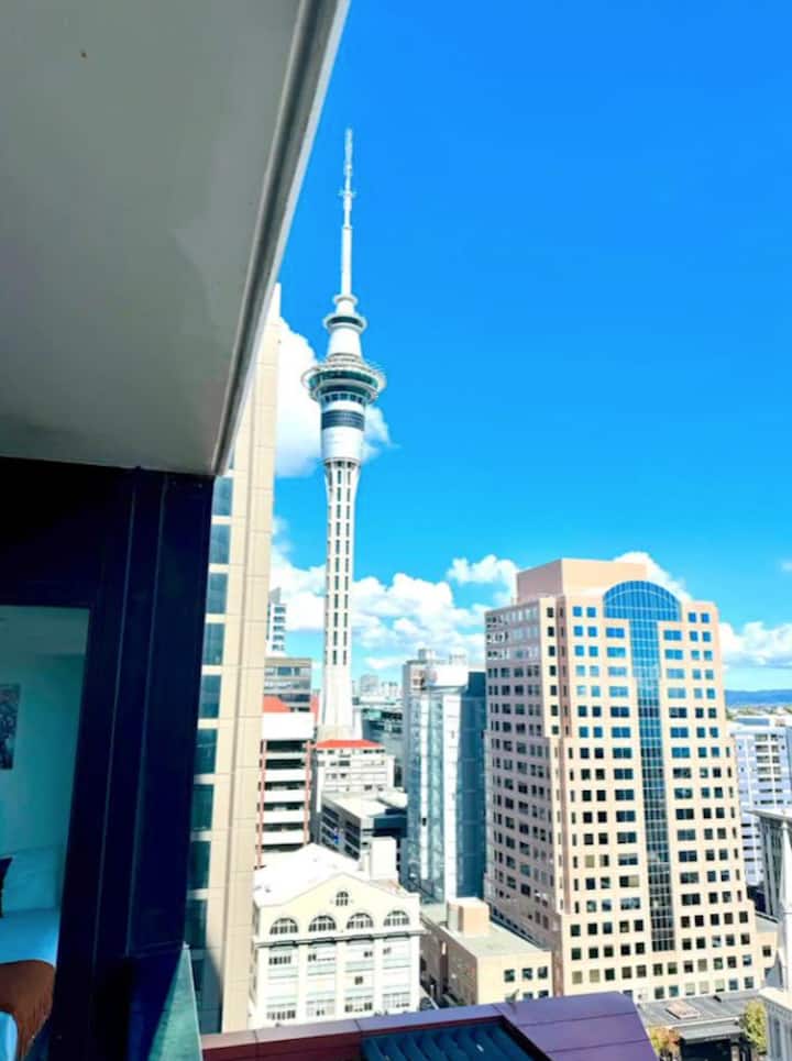 Sub Penthouse Skytower View And Sea View Apartment - Auckland