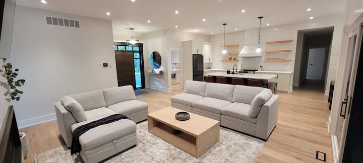 Muskoka Luxury Cottage Retreat- Beach| Golf | Hike - Muskoka District Municipality
