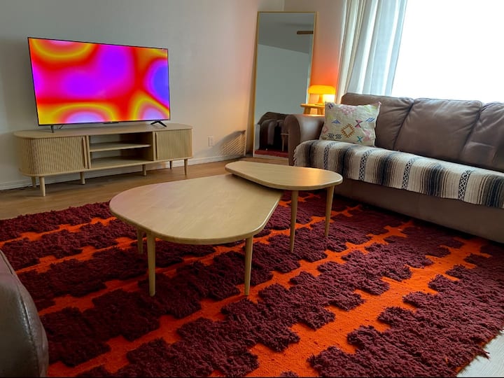 Cozy Retro-modern Duplex - Redmond, OR