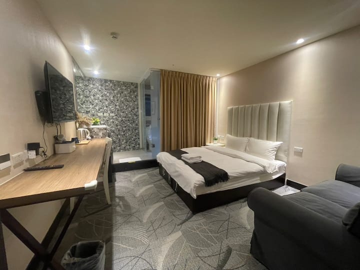 [有窗]Relaxing Home Double Room｜close To Ximen Mrt - Taiwan