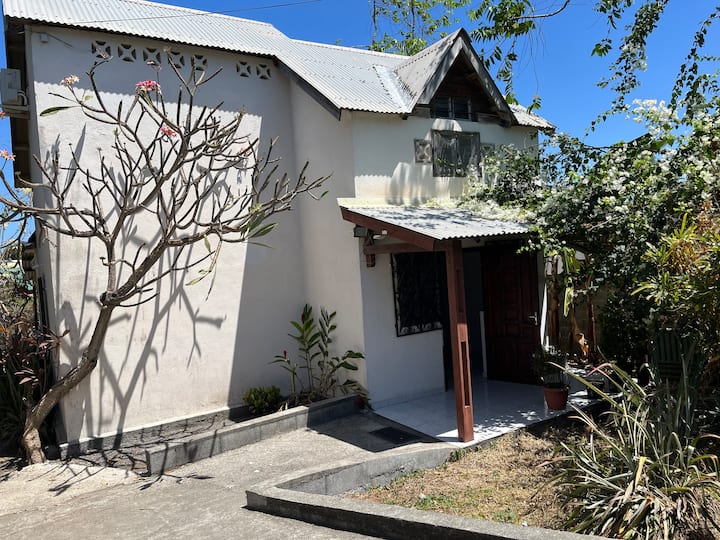 Maison Avec Terrasse + Voiture - Mayotte