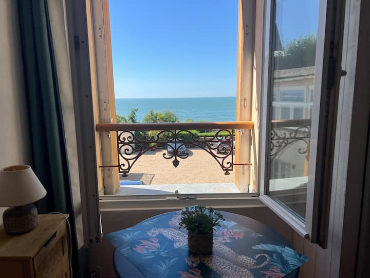 Studio à Louer Avec Vue Sur Mer - Plage de Pennedepie