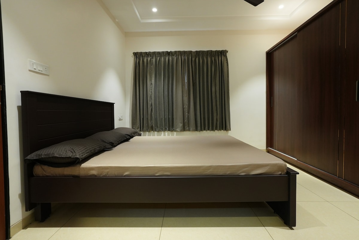 Luxus 2BHK | Voll möbliert - Wohnungen zur Miete in Rajamahendravaram ...