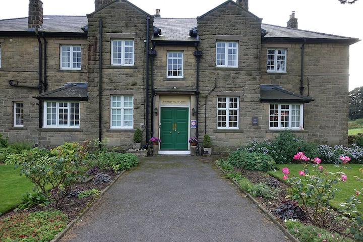 The Nightingale Centre Single,twin Or Double Rooms - Bakewell