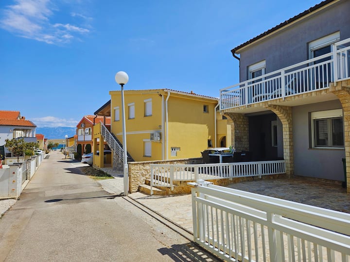 Modern House 2 Bedrooms Only 50m From The Sea - Vir