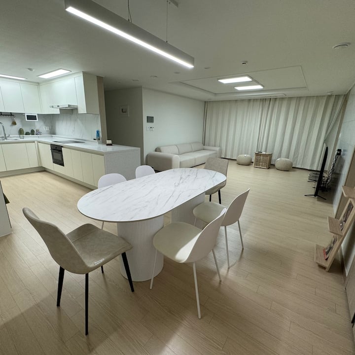 N[nh] 2.<new Open> 방3,화장실2#애월#가족#대형#일주일/한달살이 환영# - Jeju