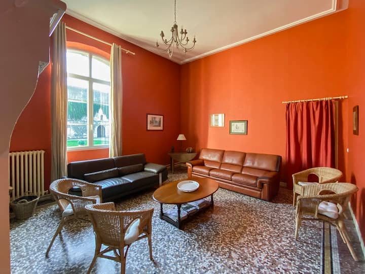 Château 15 Lits 10 Chambres 7 Salles De Bain - Soissons