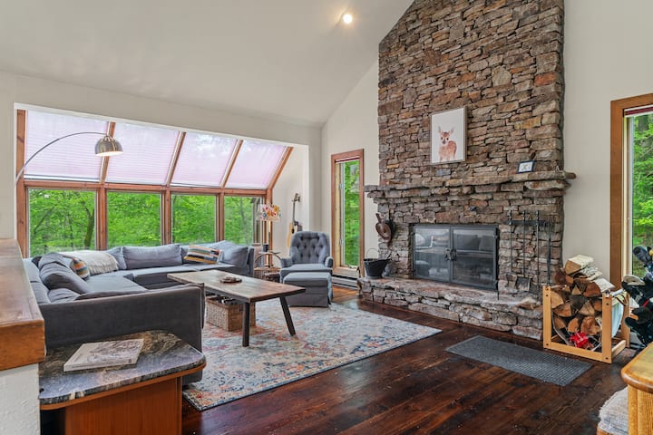 Thundersnow | Near Slopes • Stone Hearth • Forest - Vermont